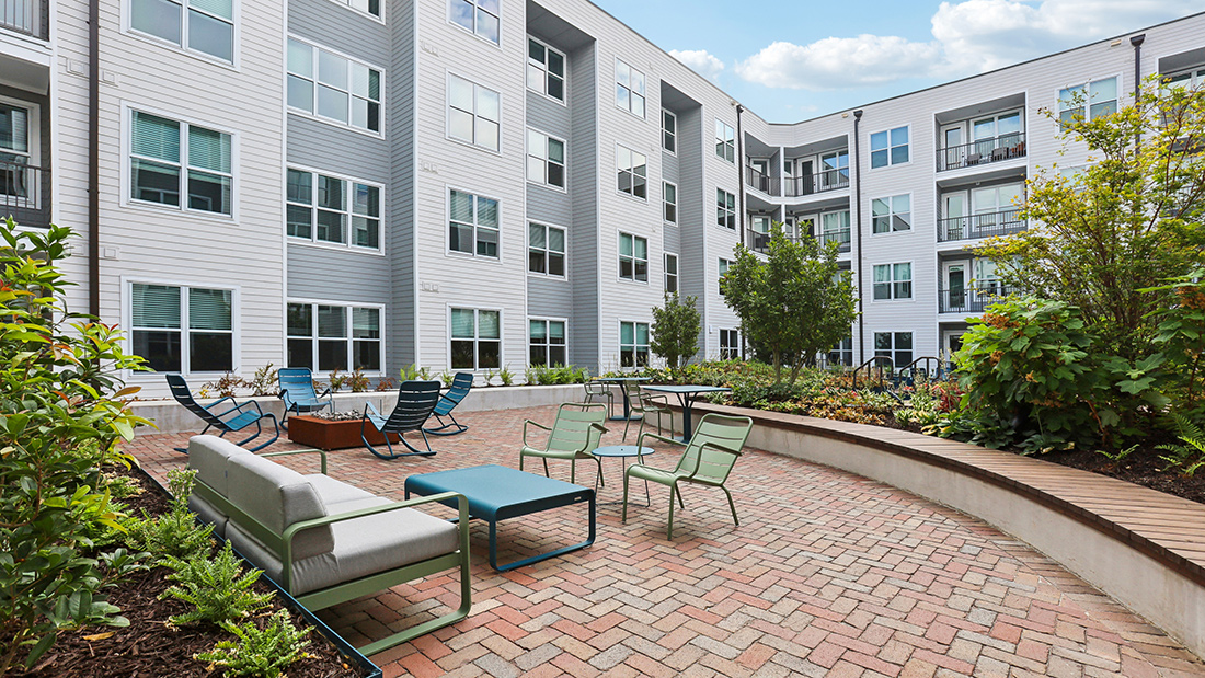 Apartments & Townhomes for Lease in Roswell, GA | Southern Post
